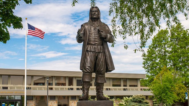 Creator of Beloved Roger Williams Statue on RWU Campus Dies at Age 87 | Roger Williams University